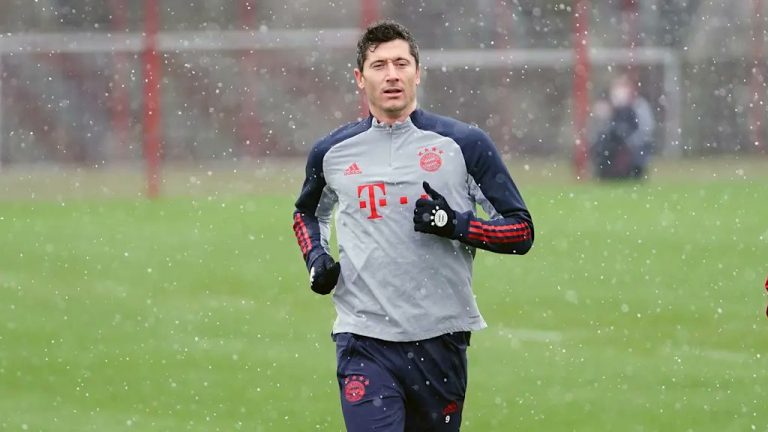 Robert Lewandowski resumes training ahead of PSG clash - Africa Top Sports
