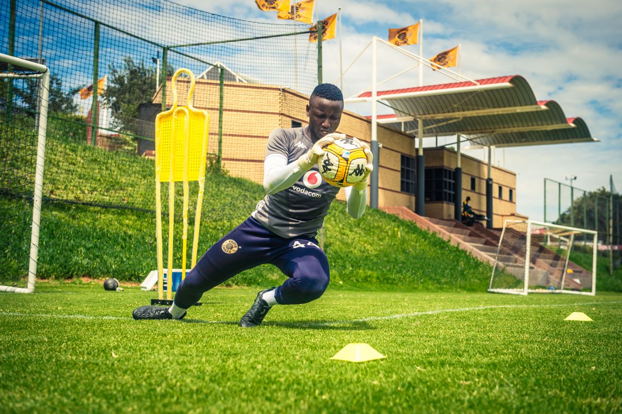 Bruce Bvuma targets Kaizer Chiefs starting role after nailing contract ...