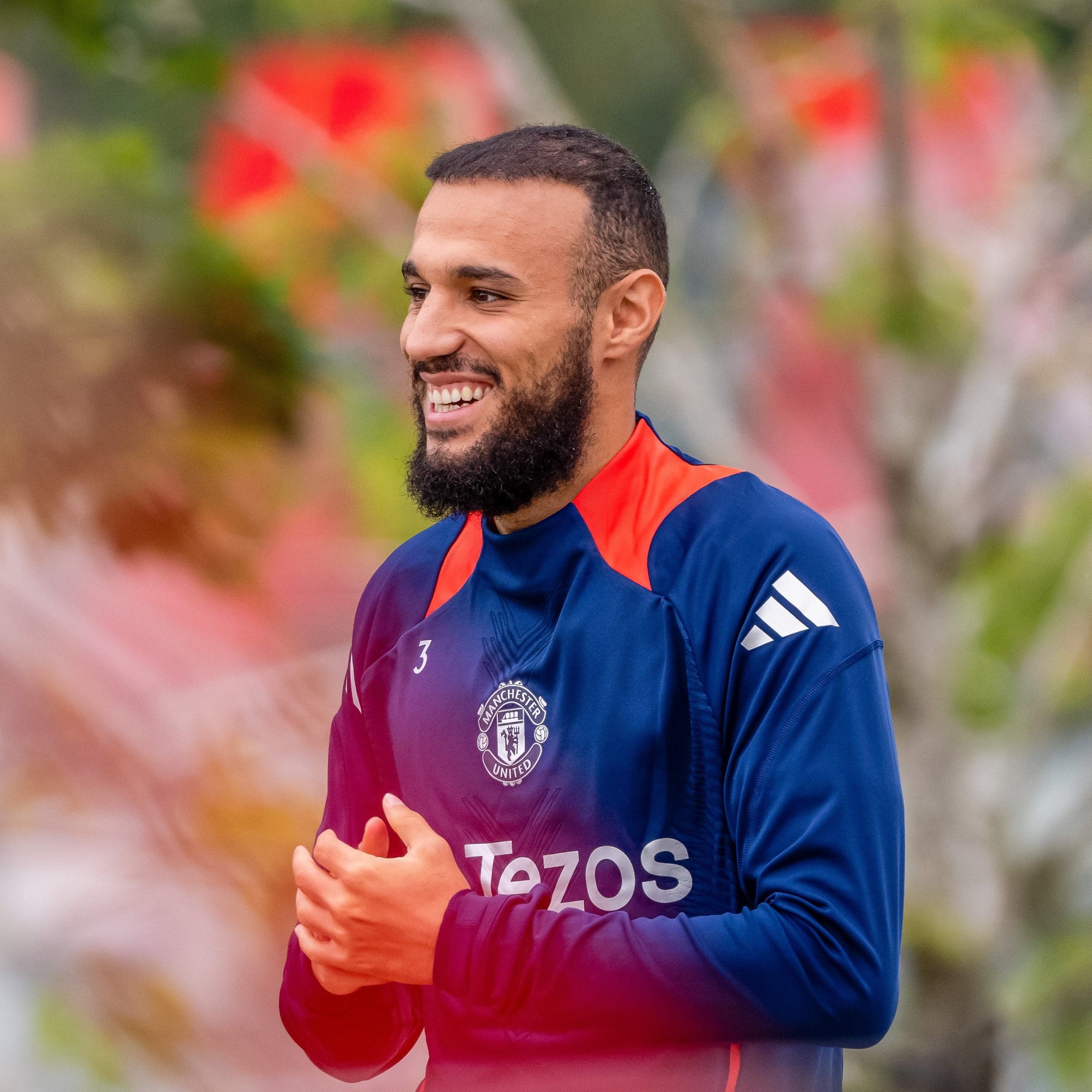 Mazraoui Explains His Decision To Join Man United