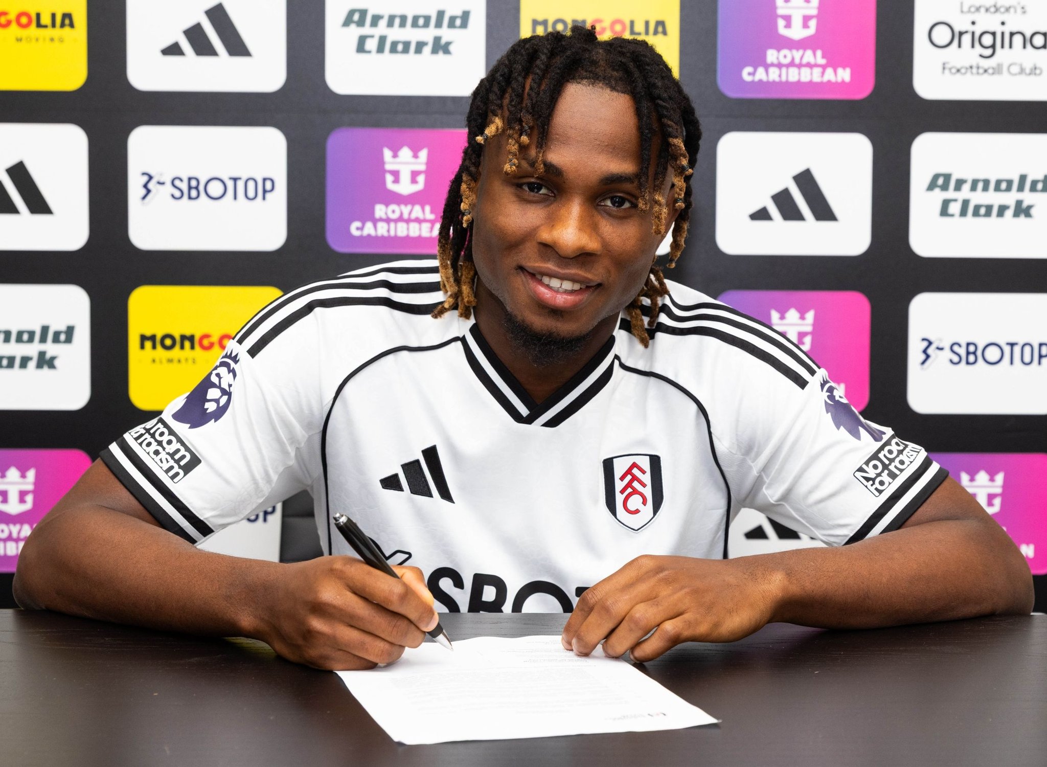 Fulham Sign Nigeria’s Samuel Chukwueze on Loan from AC Milan